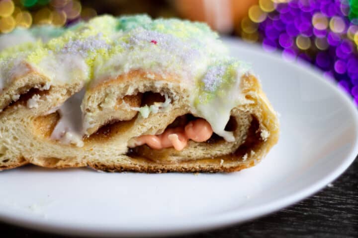 Mardi Gras King Cake Recipe [Authentic] | Edible Times