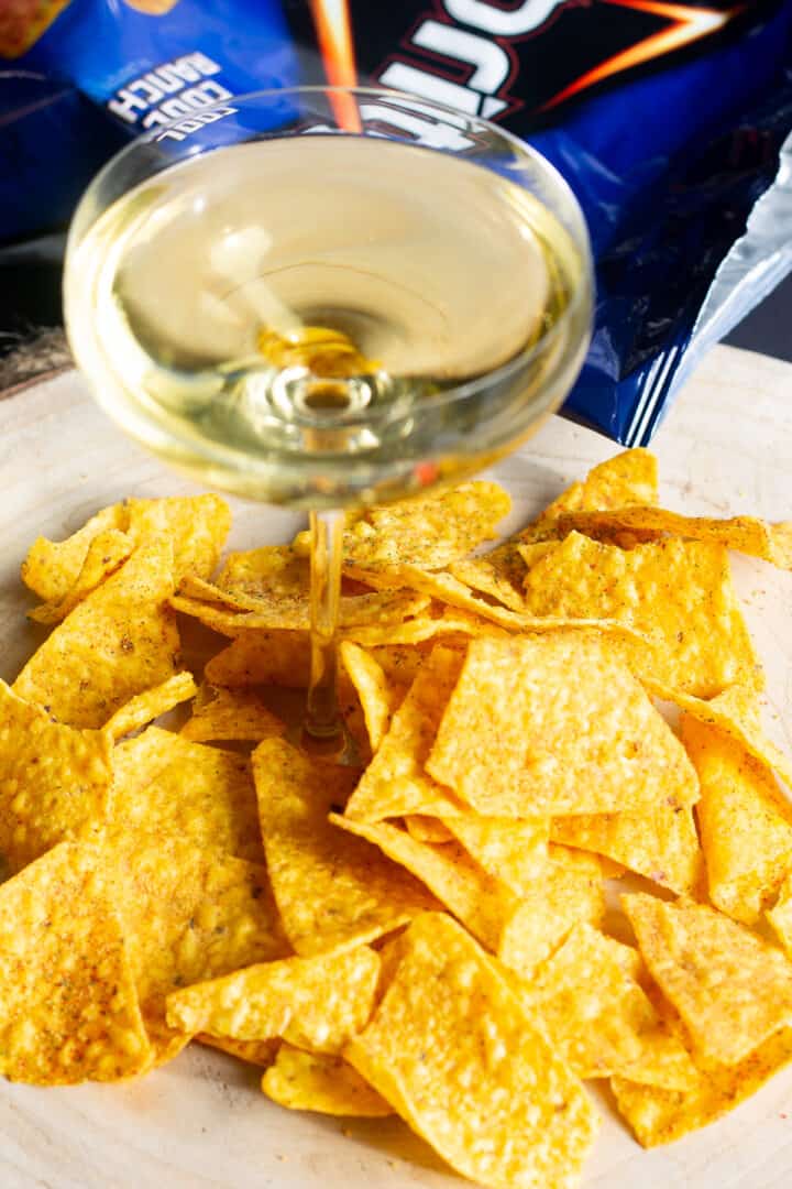 The Best Snacks with Champagne [+7 More Ideas] | Edible Times